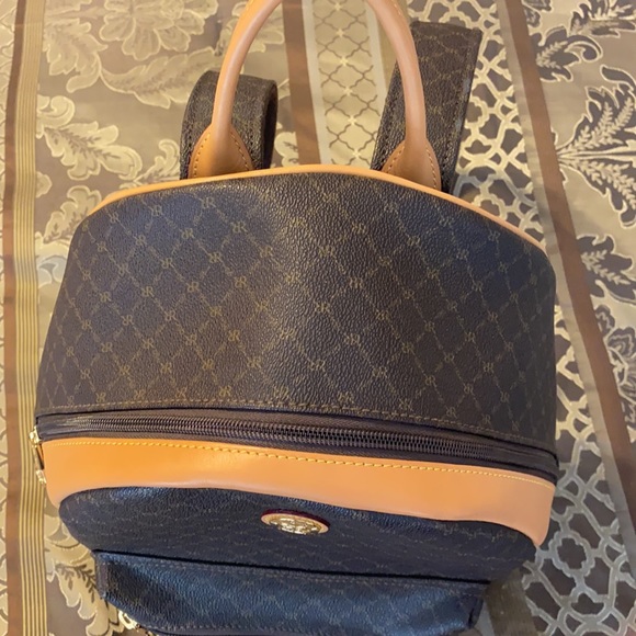 Rioni | Bags | Rioni Italian Leather Backpack Purse | Poshmark